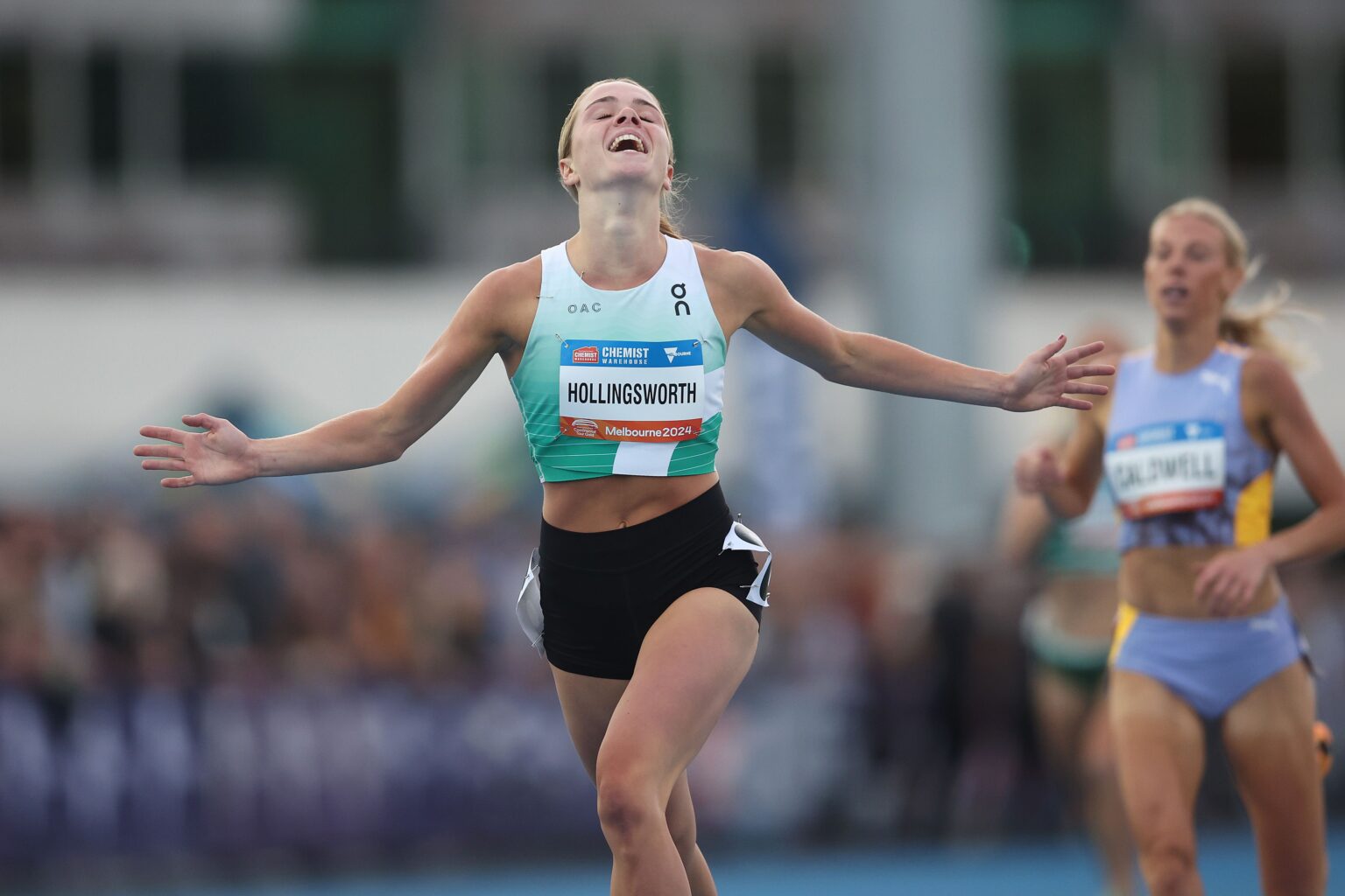 Claudia Hollingsworth: Breaks Australian 800m U20 record – Mentone Grammar